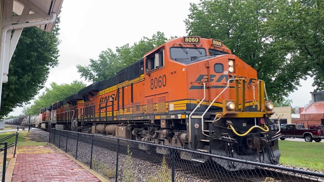 BNSF 8060’s Nathan K5HLA Train Horn - St. James, MO (2) - YouTube
