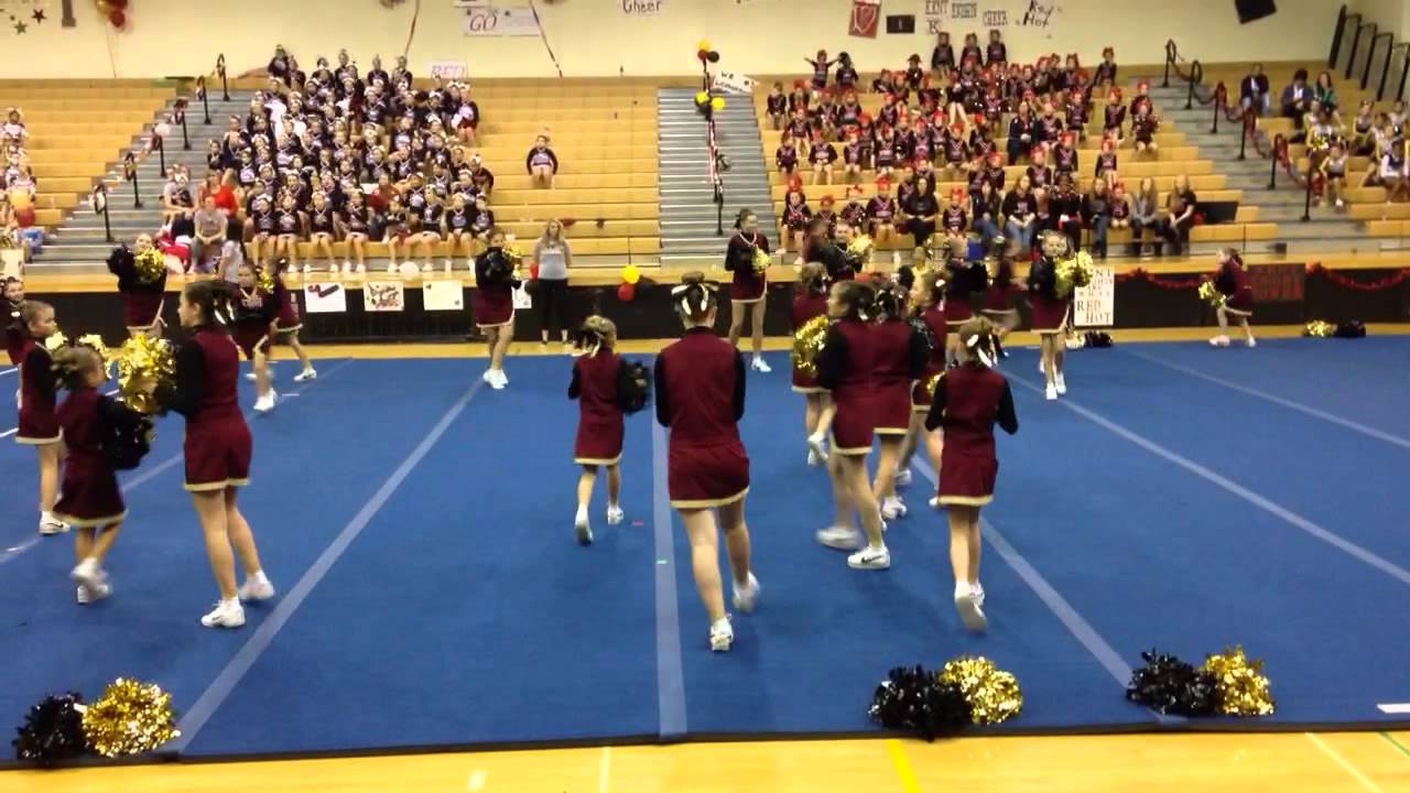 2013 White River Wolverine Cheerleaders - YouTube