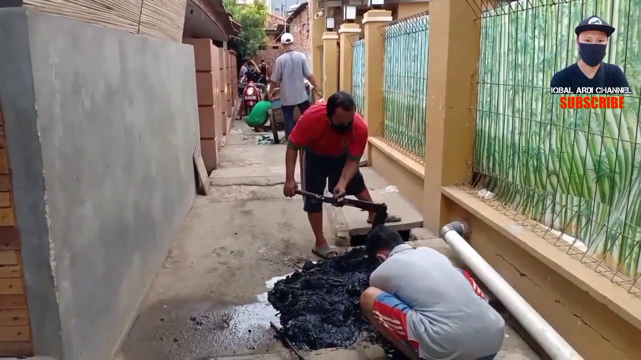 Gotong Royong Membersihkan GOT - YouTube