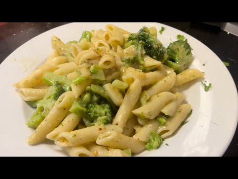 Cook Penne W/ Garlic, Oil, & Broccoli - YouTube