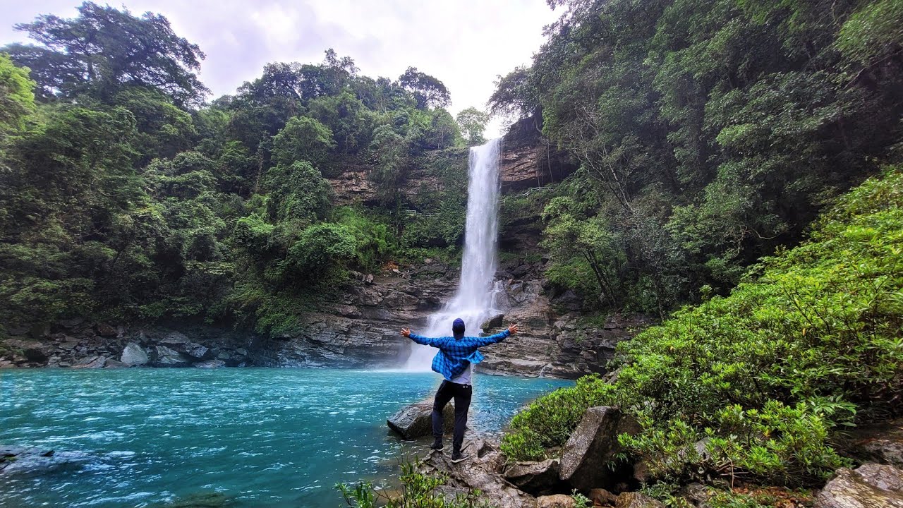 Byrdaw falls( Pomshutia), wah Umkrem, Borhil, Riwai(Mawlynnong ...