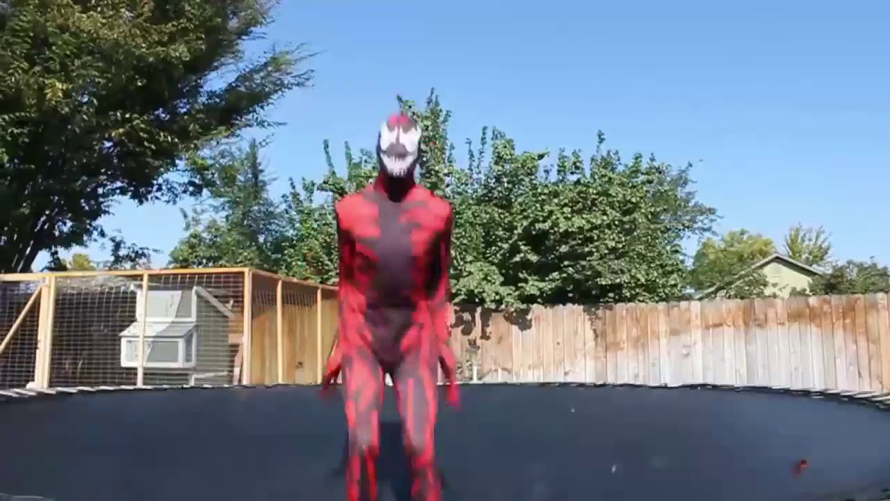 Bane vs Carnage superhero battle in real life - YouTube