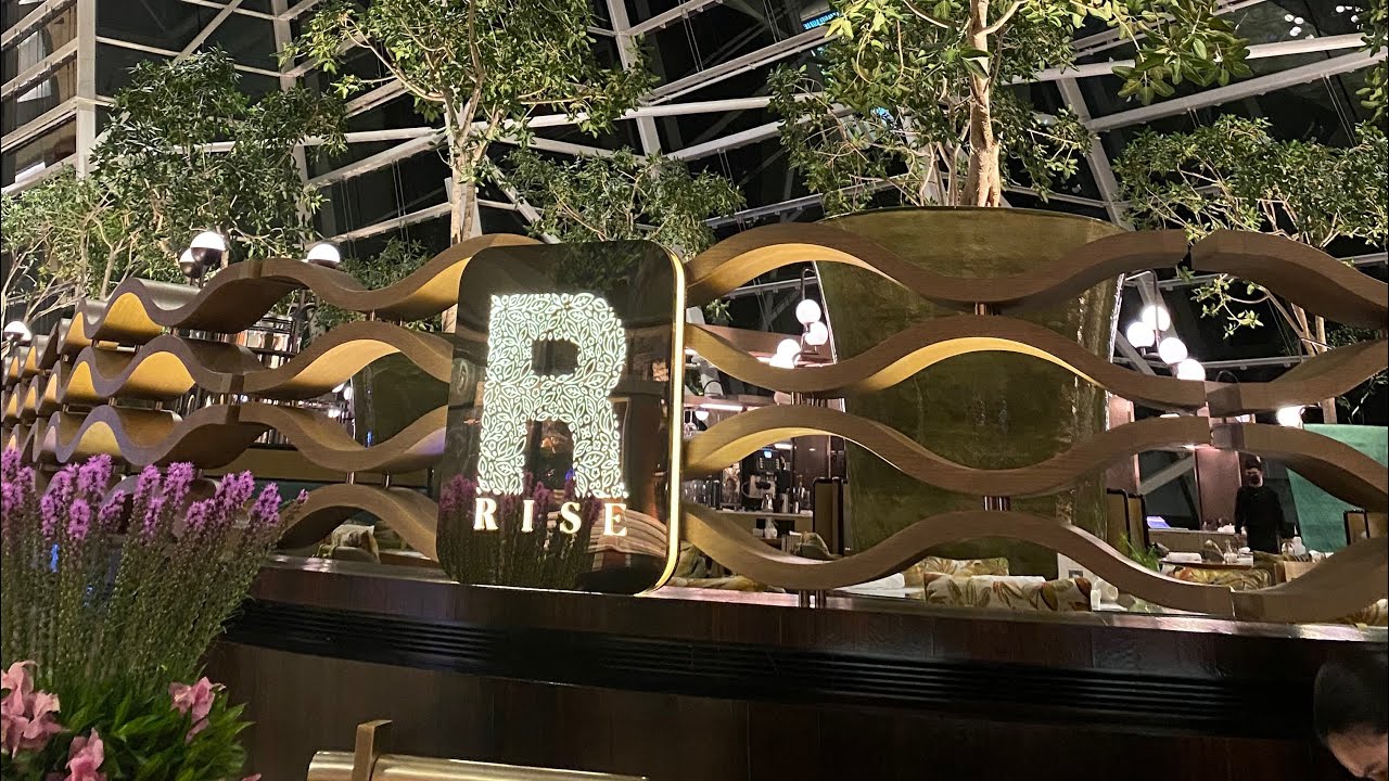 Weekend Buffet Dinner at Rise@Marina Bay Sands, Singapore - YouTube