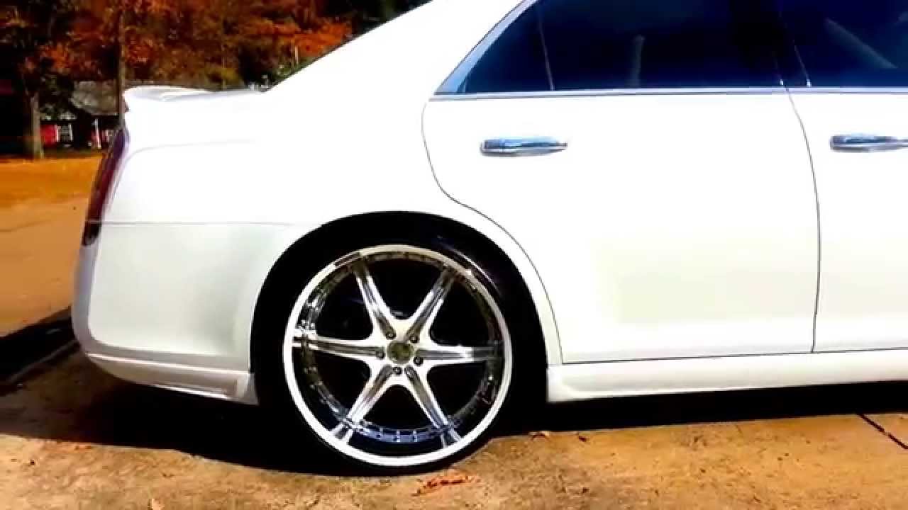 Chrysler 300 on 24 - YouTube