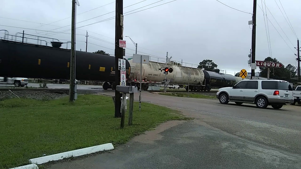 UP 7159 With GEVO Power Leads Manifest Magnolia,Tx - YouTube