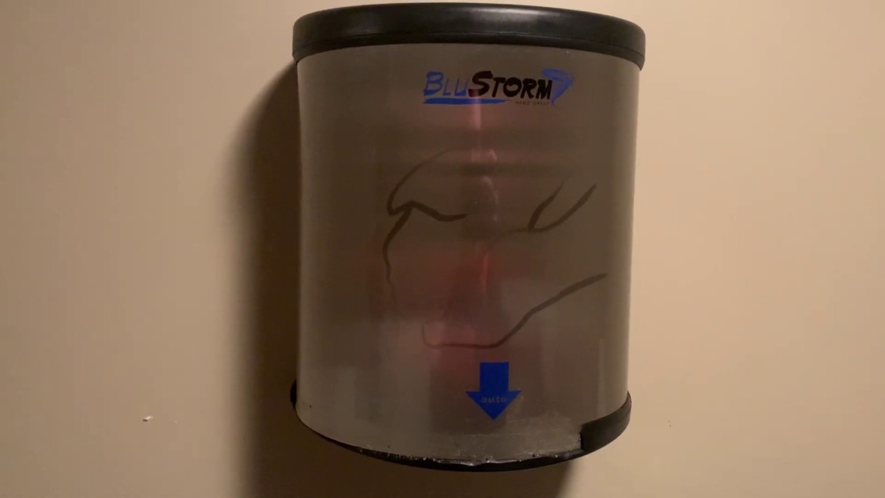 Demonstration of the BluStorm 950-09 High-Speed Hand Dryer @ Sports ...