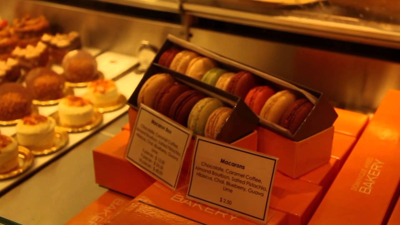 The Cronut Line - Dominique Ansel Bakery - SoHo, NYC 2013 - YouTube