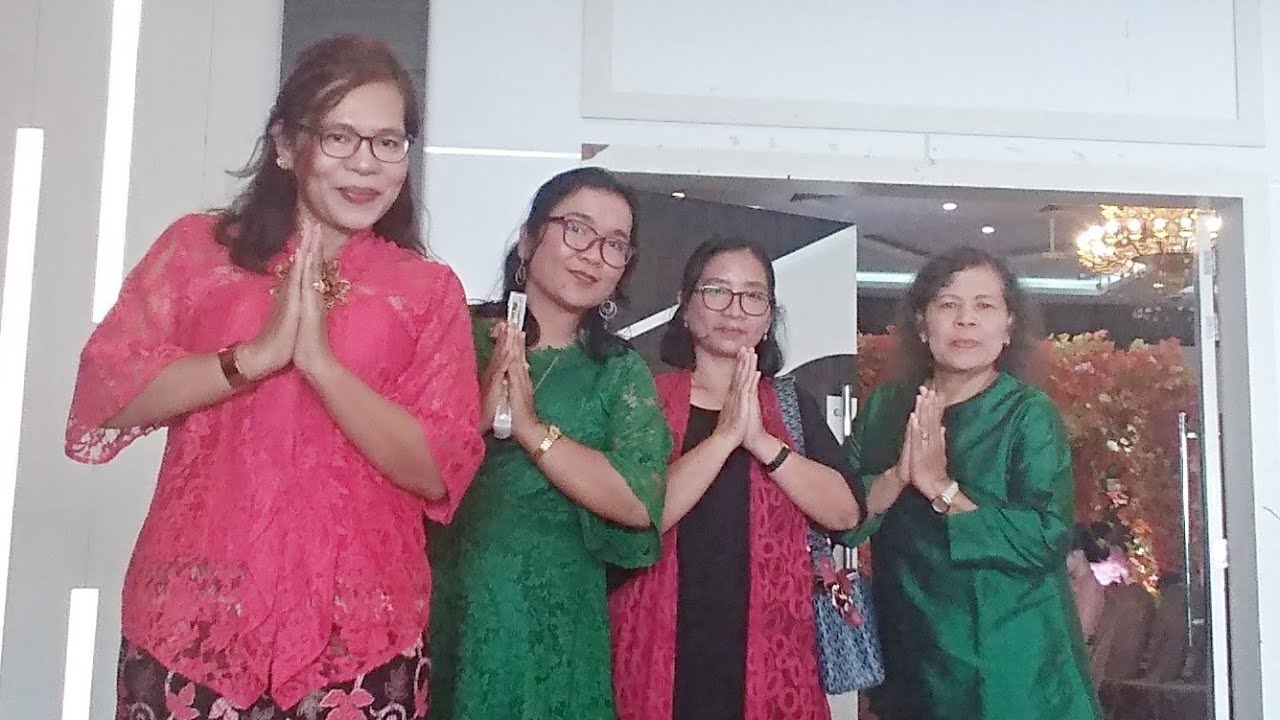 Tortor Lagu Sibirong-birong | Pesta Adat Batak | Batak Party - YouTube