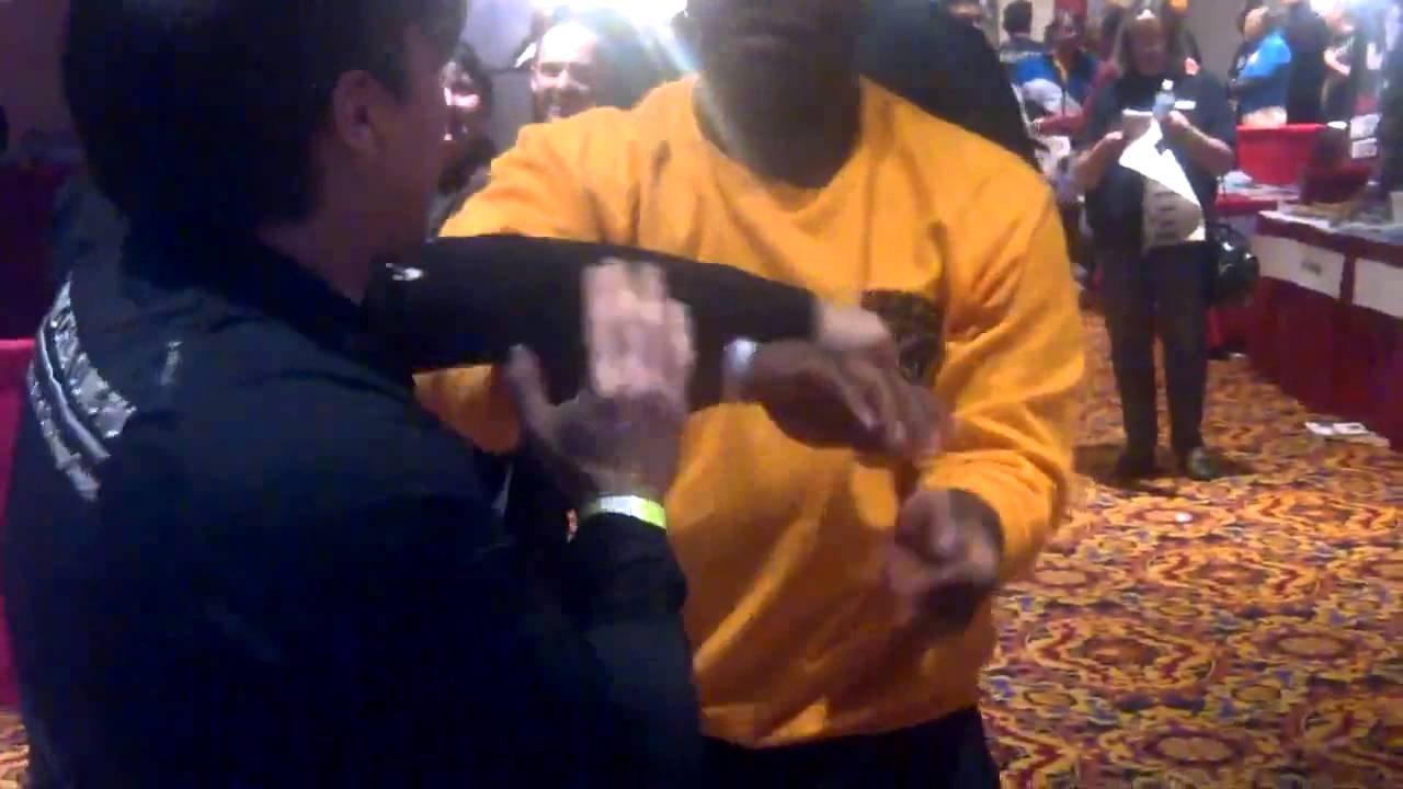 Shawn Obasi VS Randy Williams (chi sao) - YouTube