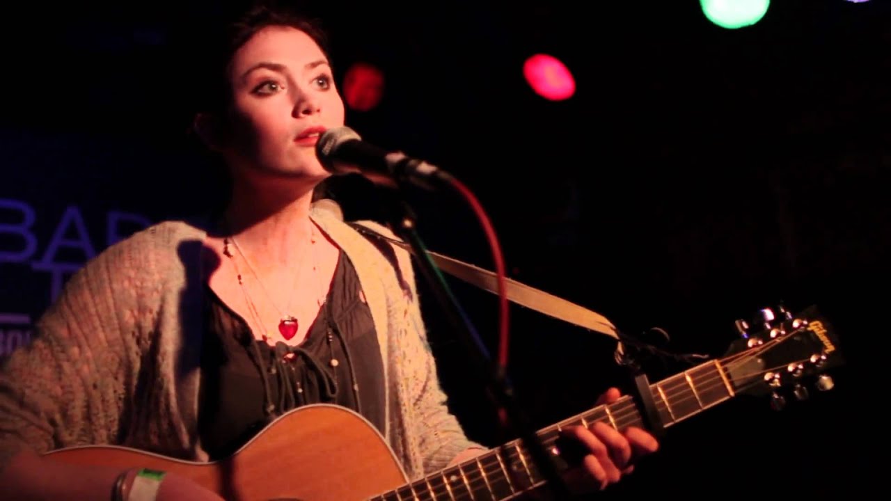 Rachel Sermanni performs 'Waltz' Live - Location Music TV - YouTube