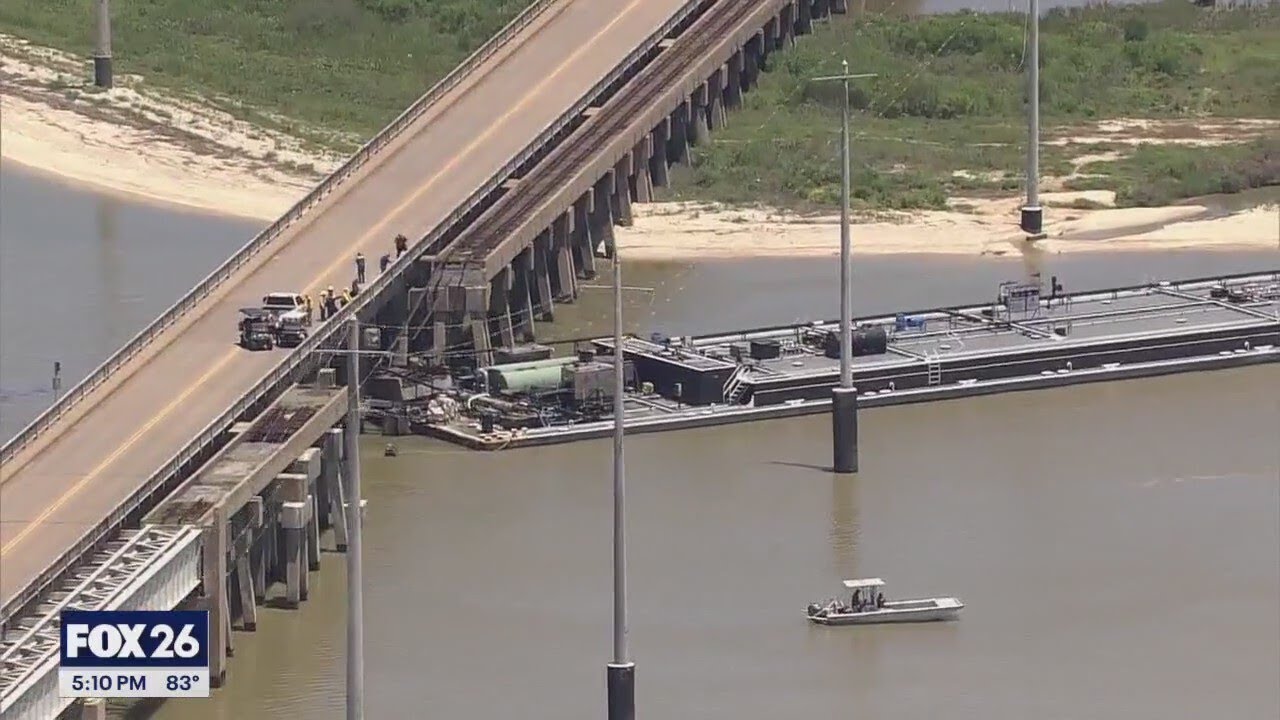 Galveston bridge collapse aftermath: Leaders speak on next steps - YouTube