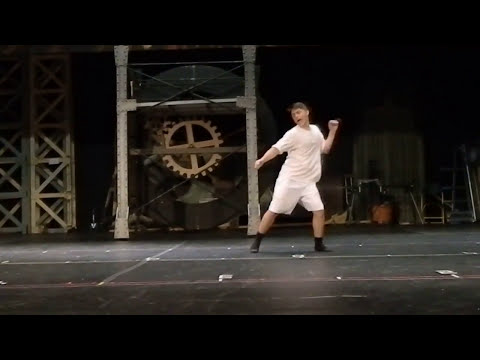 Niko Dancing