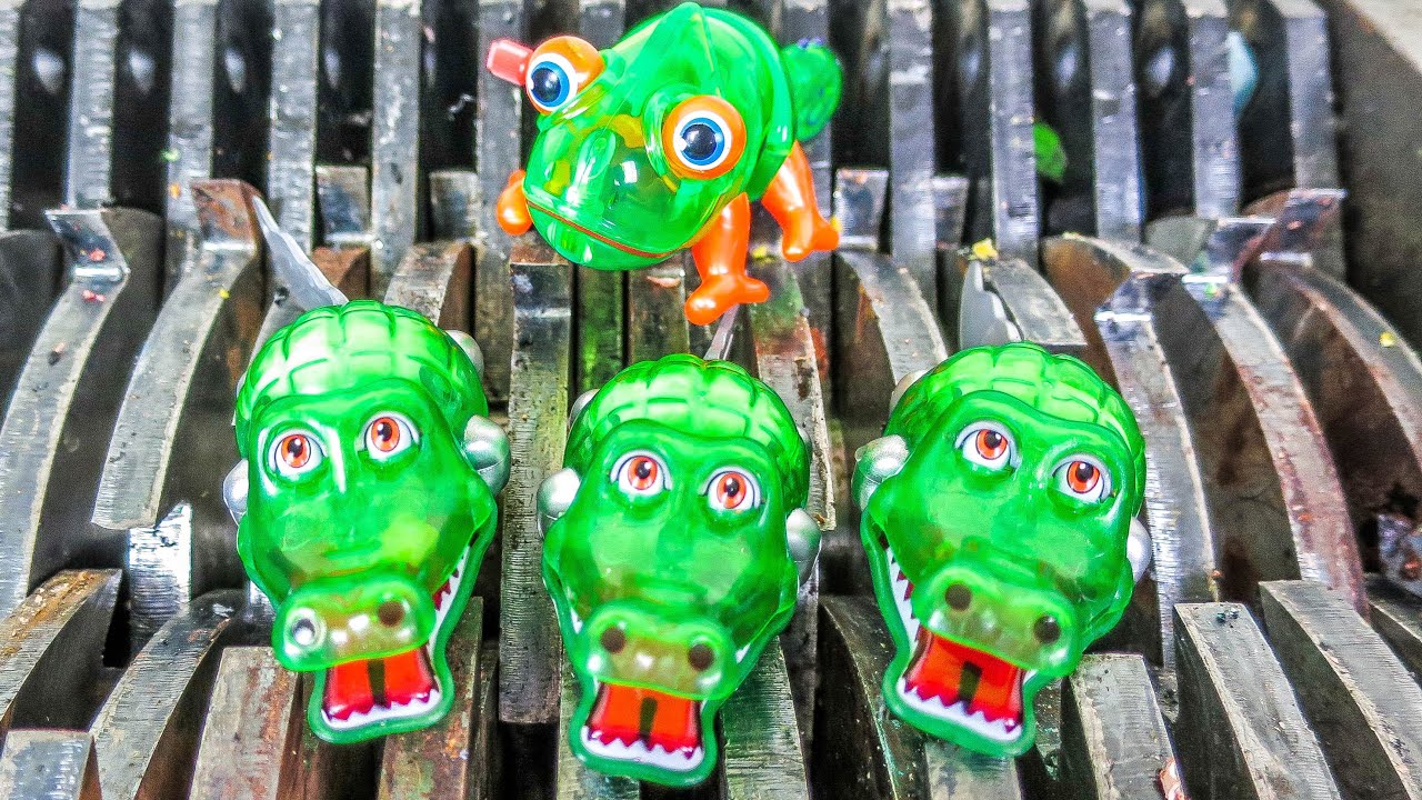 WIND UP ALLIGATOR TOYS RECYCLED! SHREDDING MACHINE EXPERIMENT - YouTube
