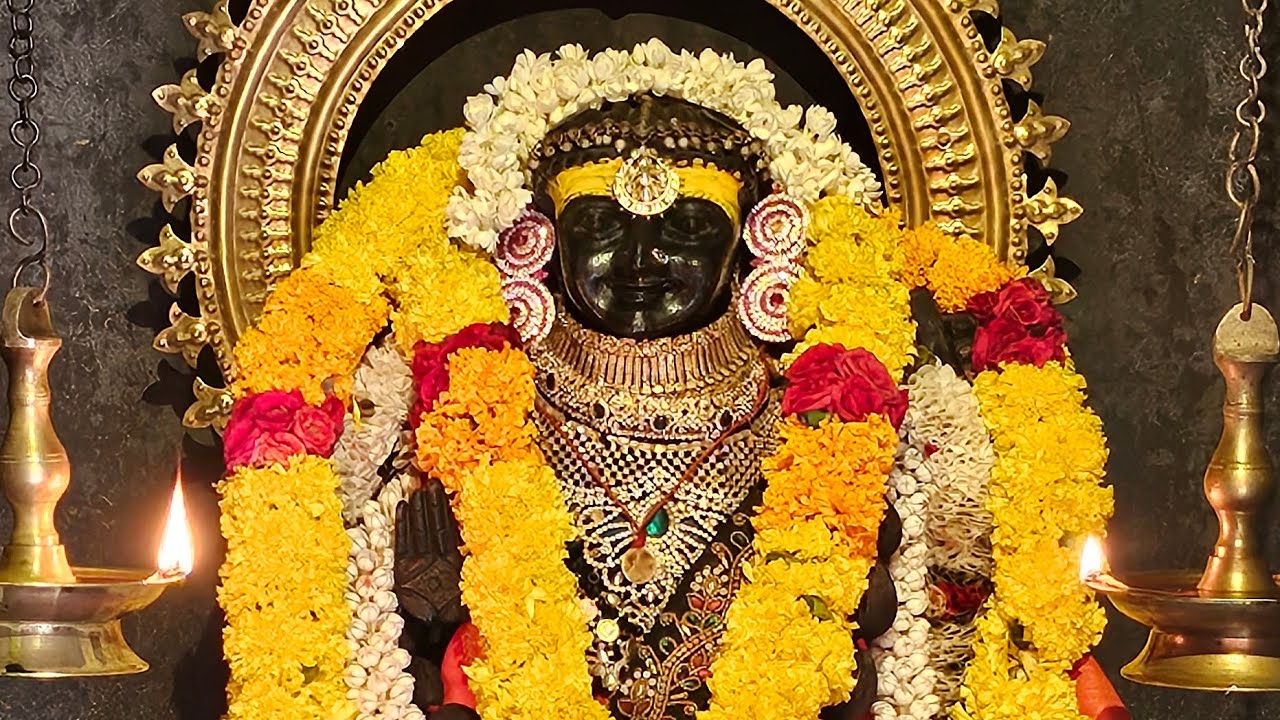 Sri Bala Tripura Sundari Temple. Arthikulangara Puthan Madom. Thirumala ...