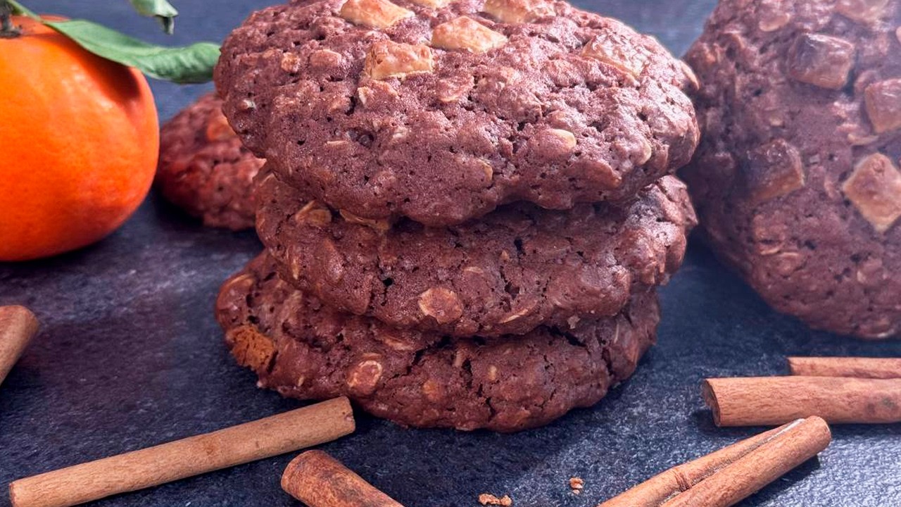 A simple addition that turns cookies into a masterpiece - YouTube