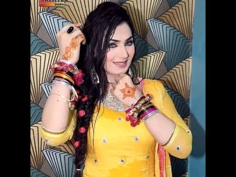 Mehak Malik Chiknay Da Chola Lash Pash Sajan Di Full Song - YouTube