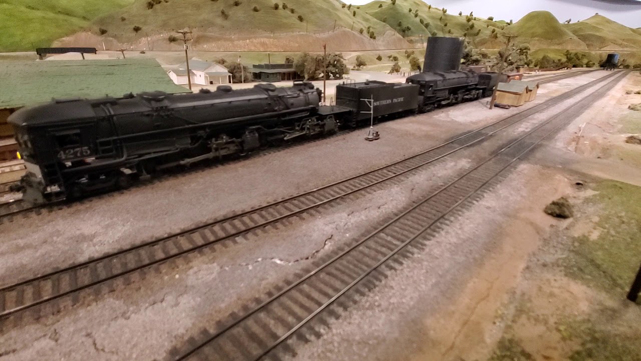 Southern Pacific Cab Forwards Stop For Orders - YouTube