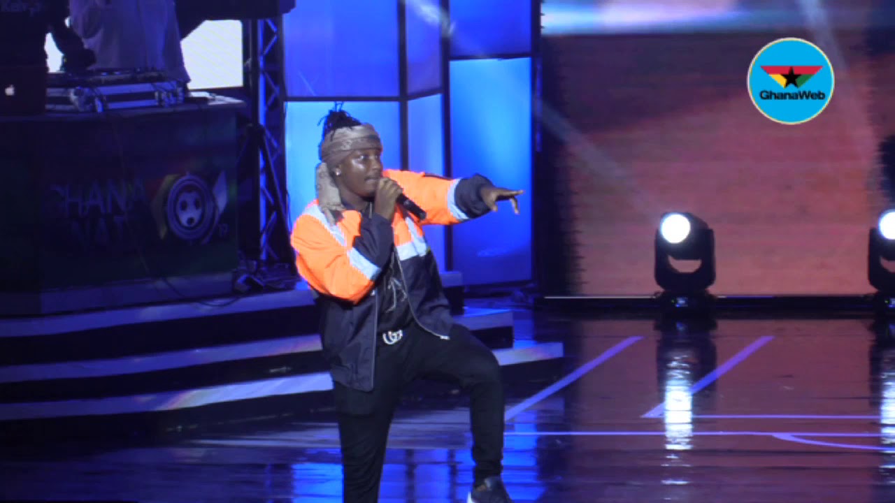 Kelvyn Boy's performance at Ghana Meets Naija - YouTube