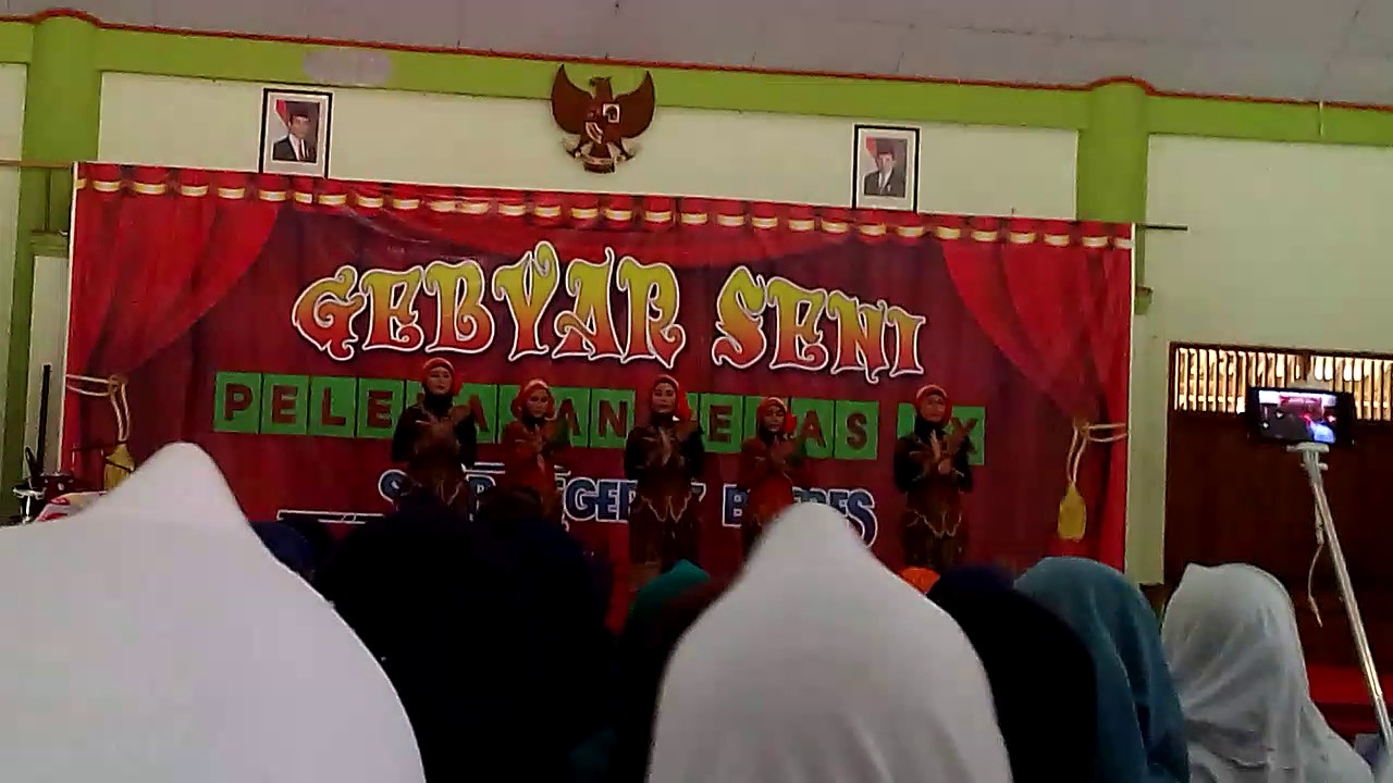 Gebyar Pentas Seni Pelepasan Kelas IX SMP Negeri 7 Brebes "Tari Flora ...