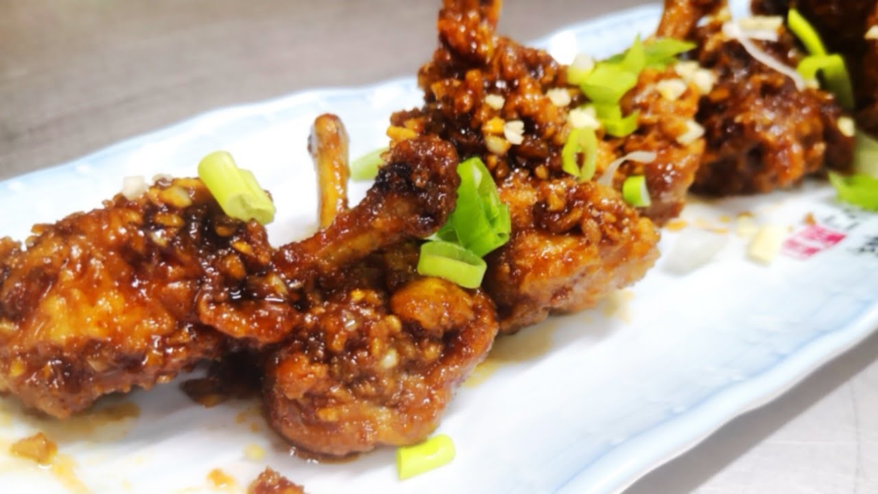 Dakkganjeong | Korean Garlic and Soy Chicken - YouTube