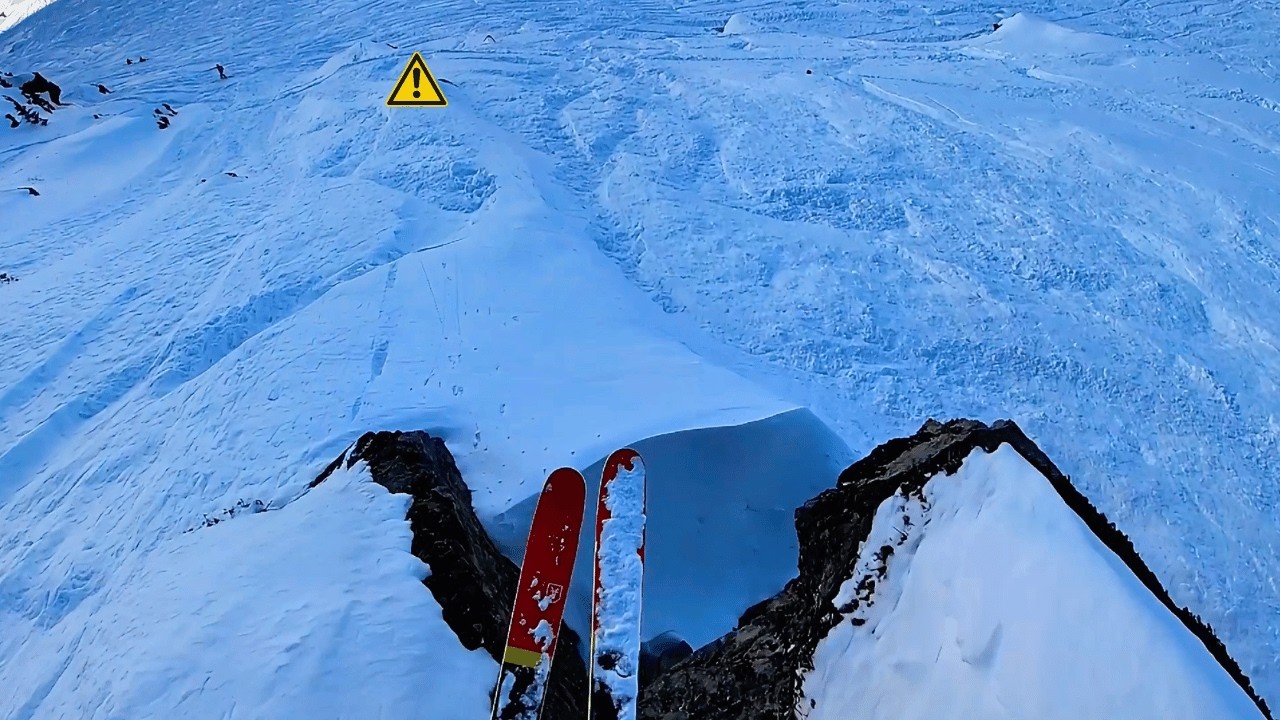 Unreal Off Piste in The 3 Valleys [Rock Drop Under Suisses lift] - YouTube