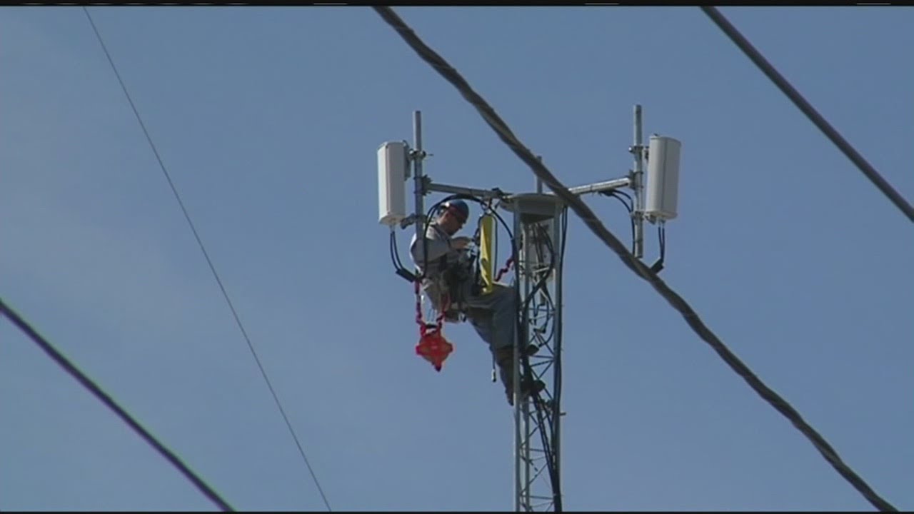 Temporary Verizon tower in place in North Adams - YouTube