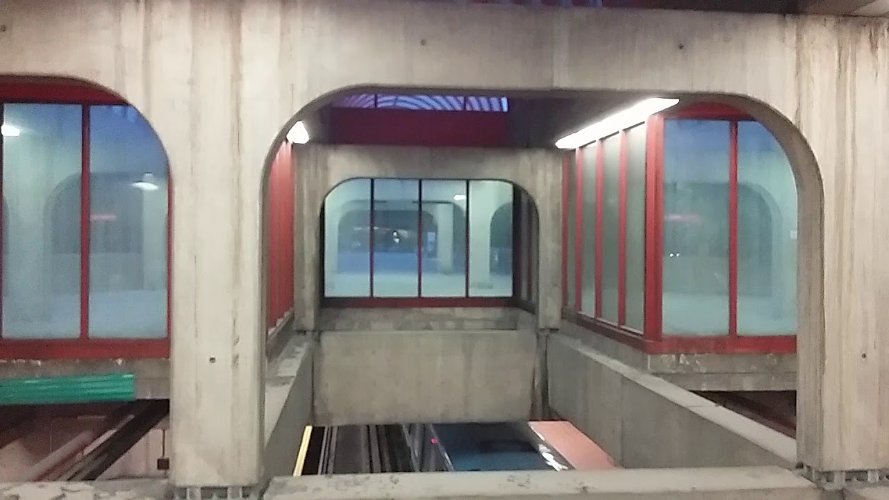 Station de terminus Angrignon (viii) - YouTube