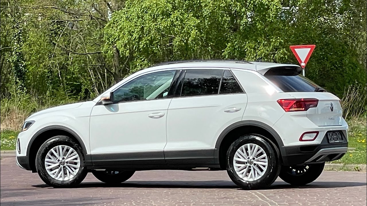 Volkswagen NEW T-roc Life 2022 in 4K Pure White 16 inch Chester Walk ...