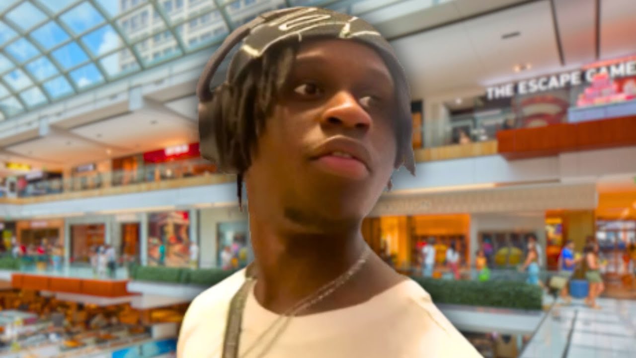 UK Streamer EXPLORES Houston's Biggest Mall! - YouTube