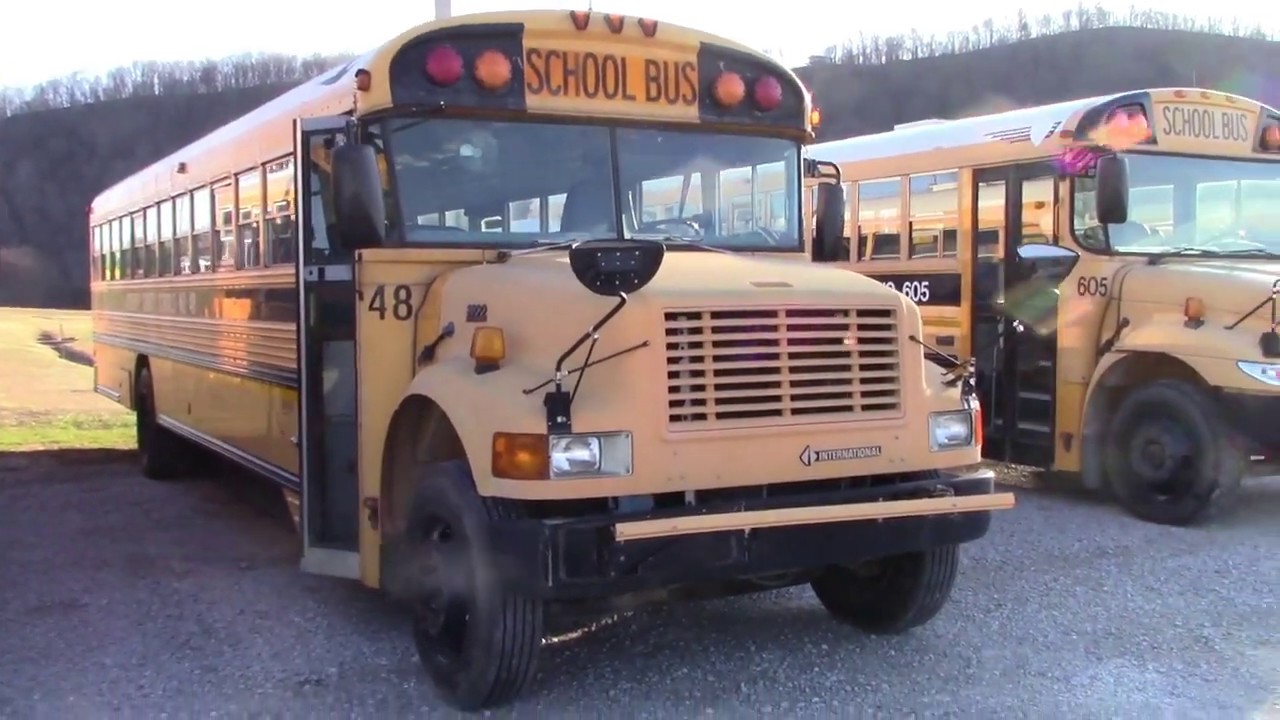 2002(?) Blue Bird 3800 Walk Around (Kentucky) - YouTube