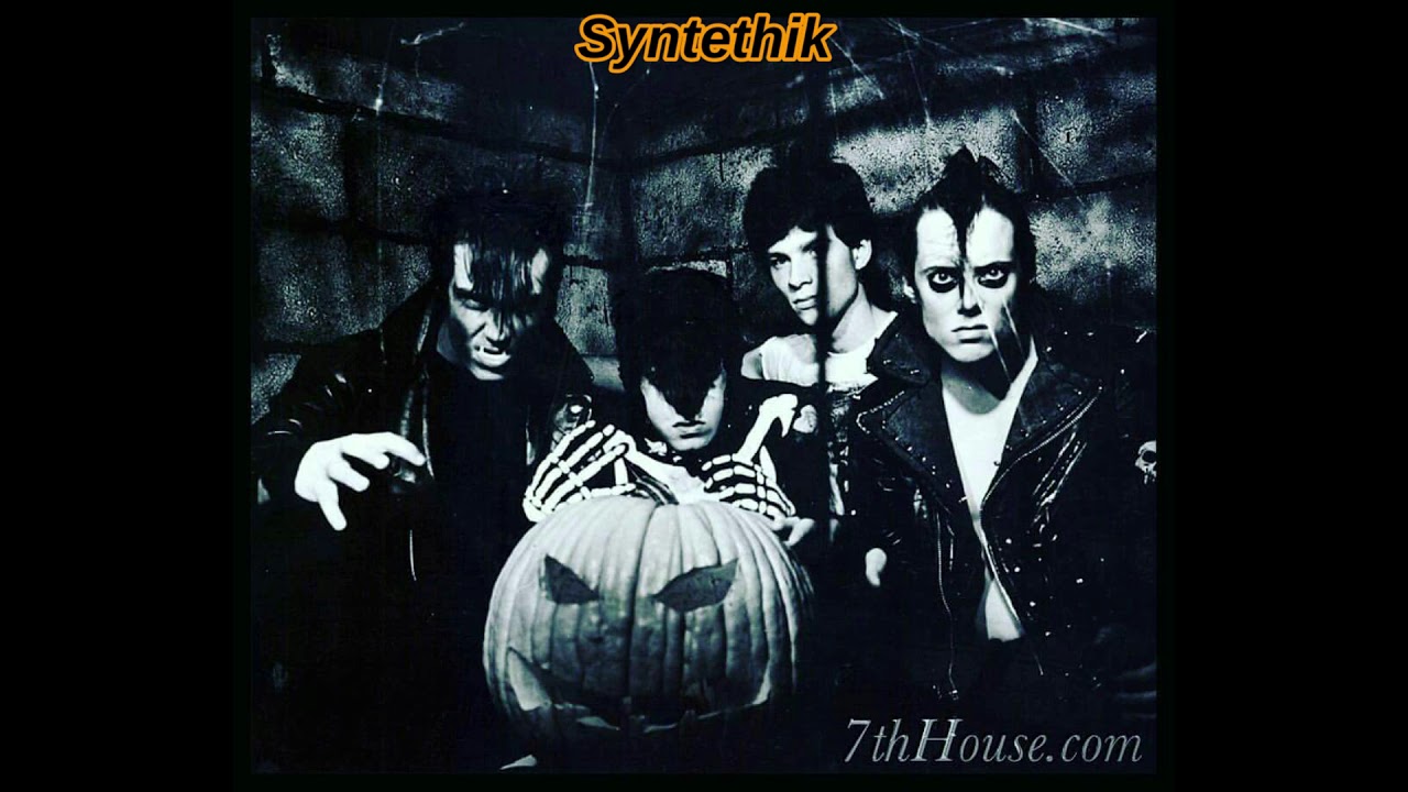 Misfits - Halloween (Sub. Español). - YouTube