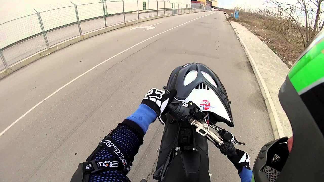 Yamaha Aerox Stunt Training - YouTube