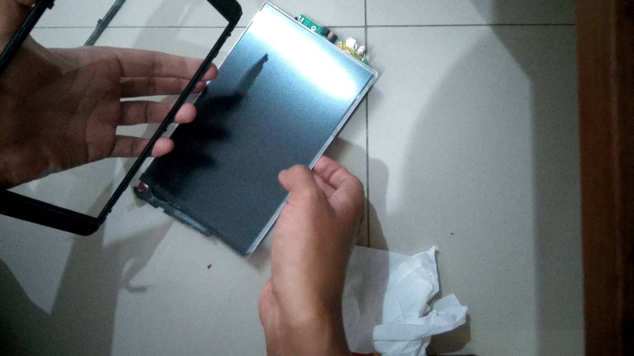 Advan vanbook w80-ganti layar sentuh Part 2 - YouTube