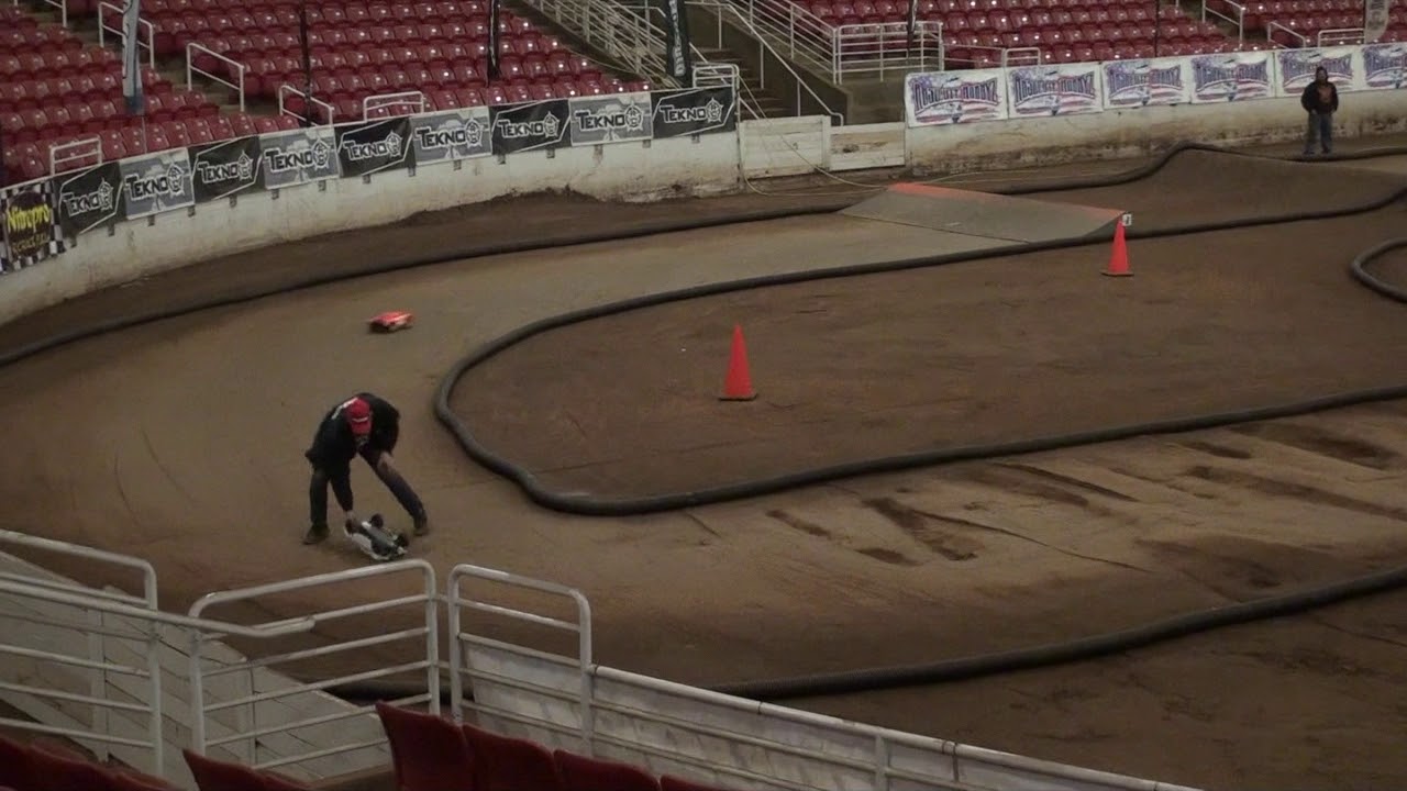 2018 Psycho Nitro Blast - 4wd SCT A-Main #2 - YouTube