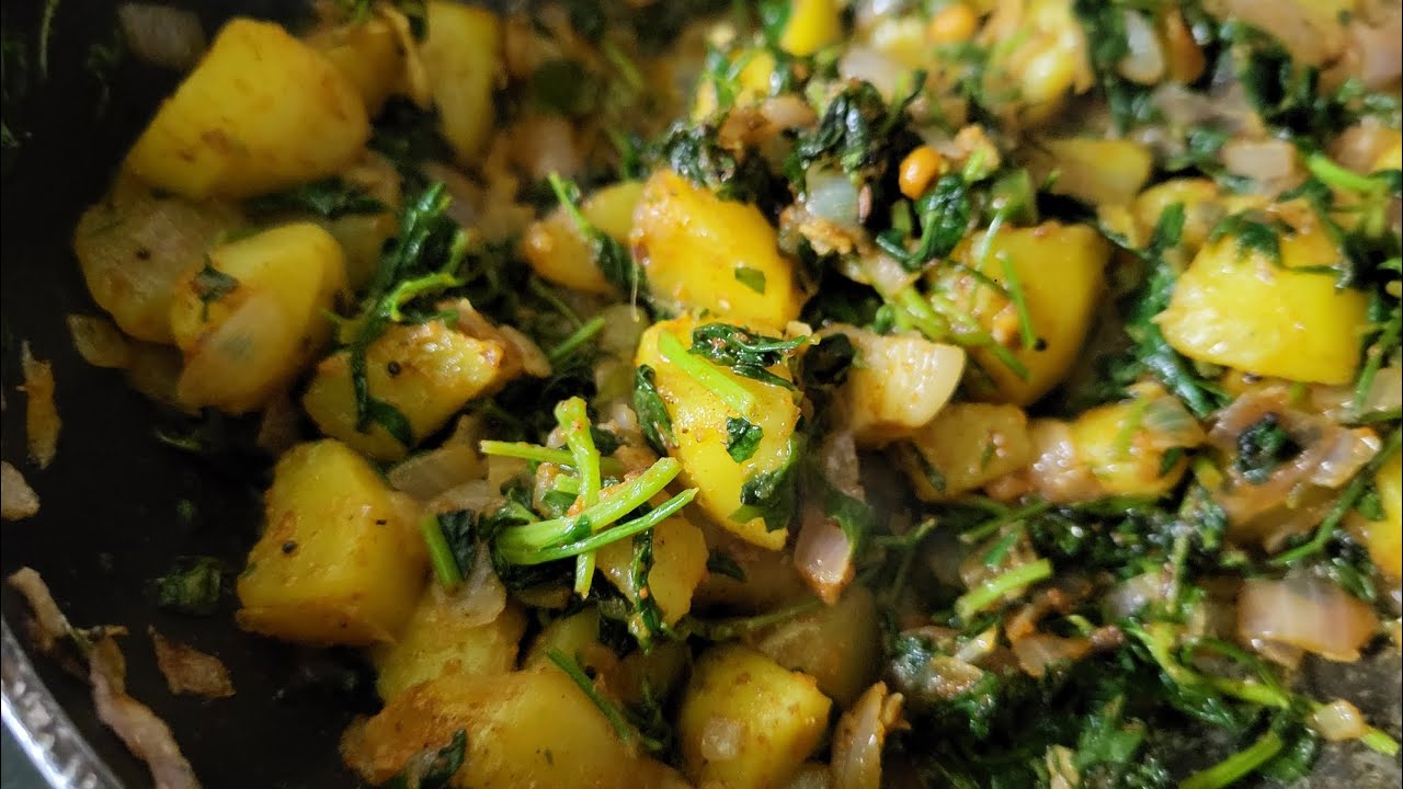 Punjabi style alu methi curry🌿 - YouTube