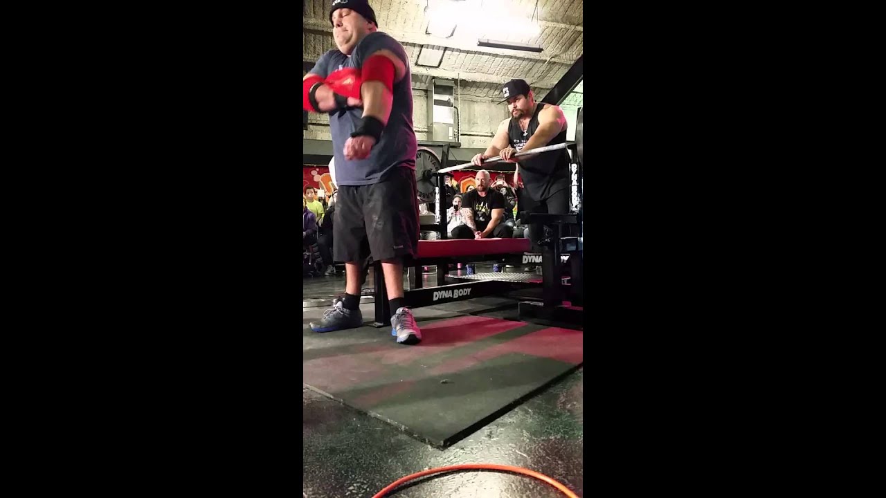 CT Fletcher and Adrian Larsen 600lb Bench - YouTube