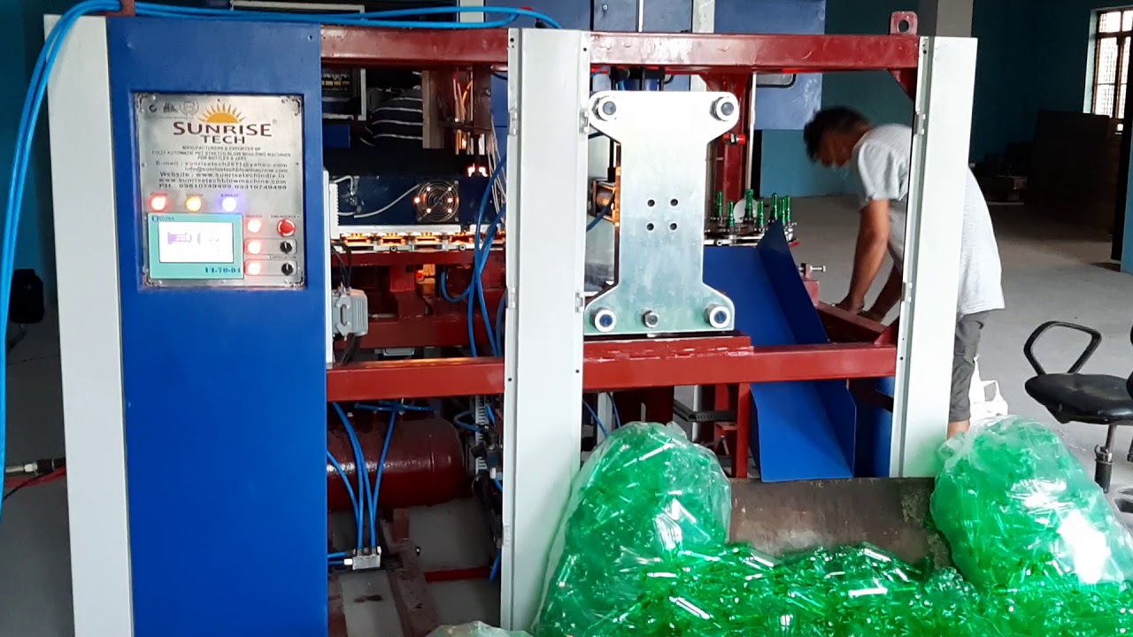 2 cavity automatic machine 2300 bottles per hour up to 1 liter - YouTube