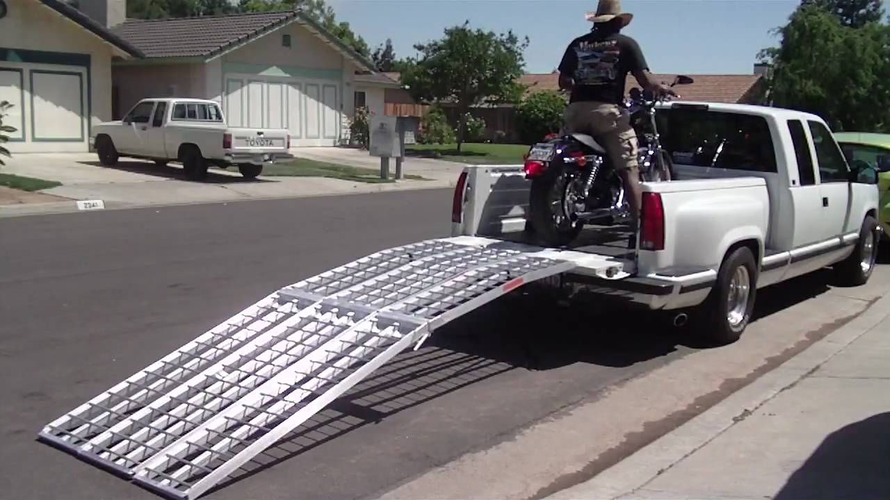 Harley Sportster 883 Low Big Boy Ramps - YouTube