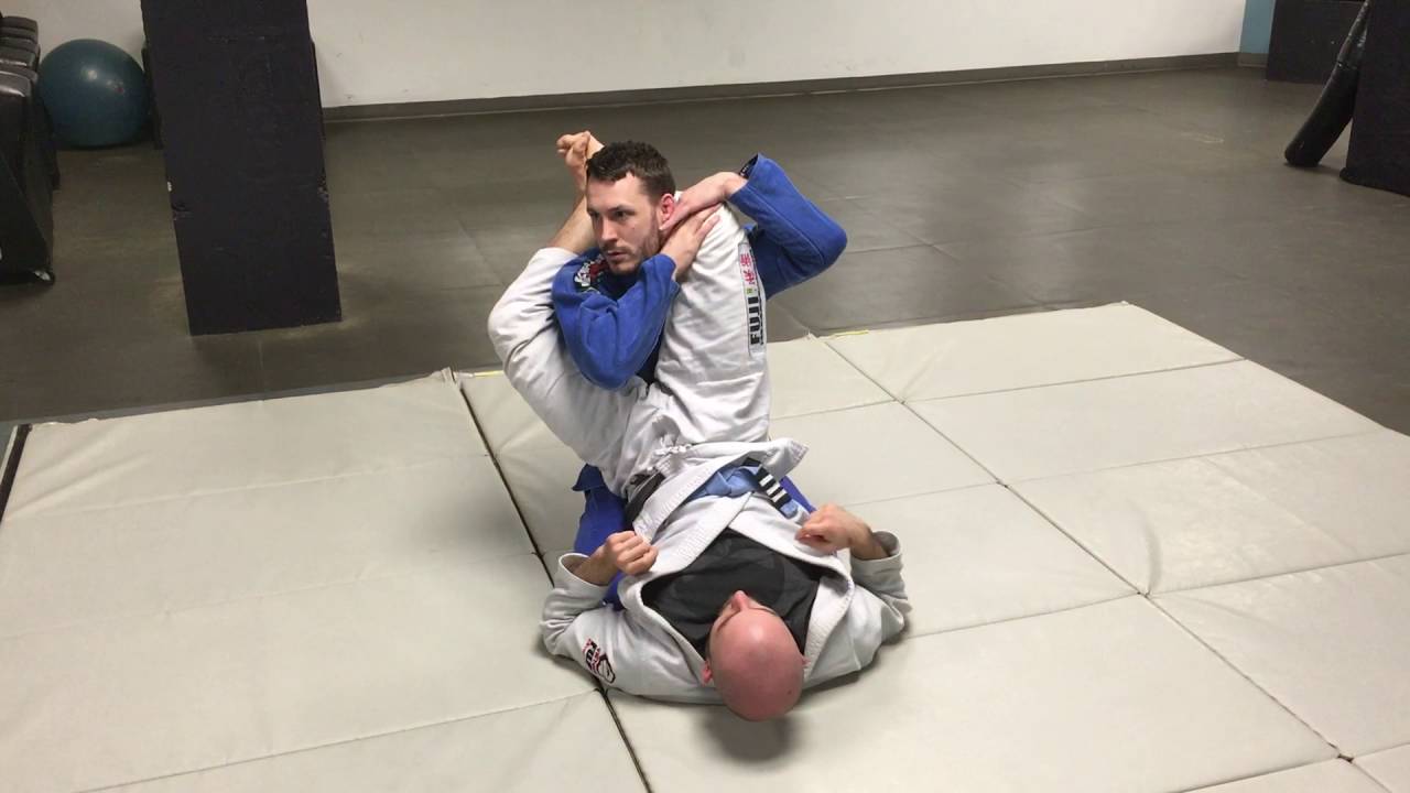 Triangle Escape, Posture and pull - YouTube