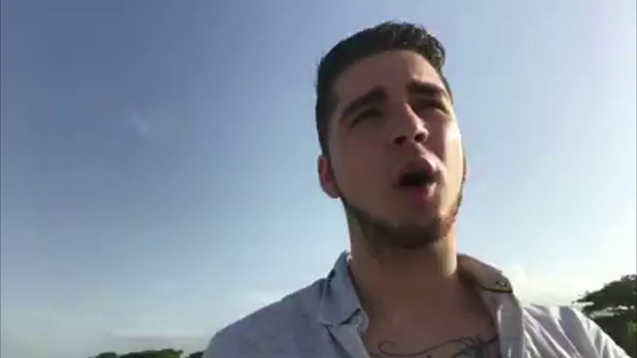 Primo pète sa coche - YouTube