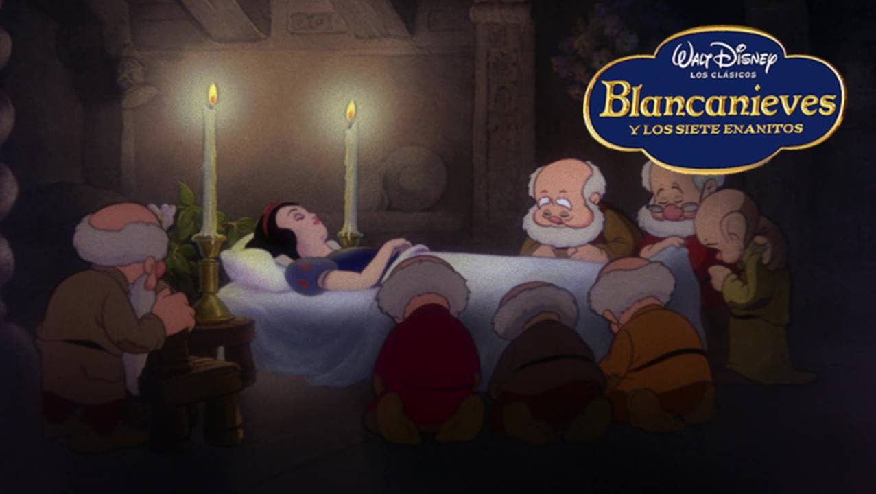 Momento Disney "Los Enanos Lloran La Muerte De Blancanieves" - YouTube