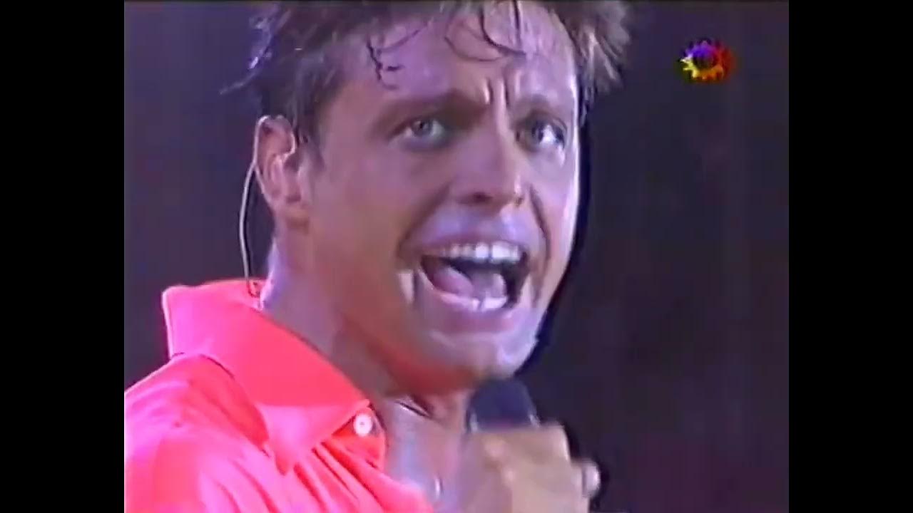 Luis Miguel - Como Es Posible Que A Mi Lado (Argentina 1997) - YouTube ...