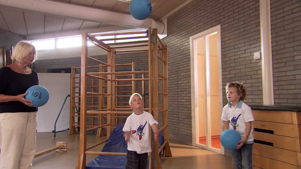 Beweeg ABC_3 bal werpen en vangen - YouTube