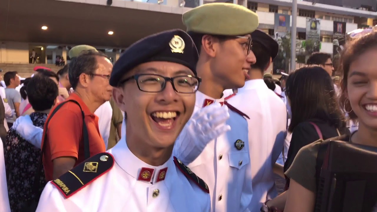 2017 SCS Graduation Parade // 24.05.18 - YouTube