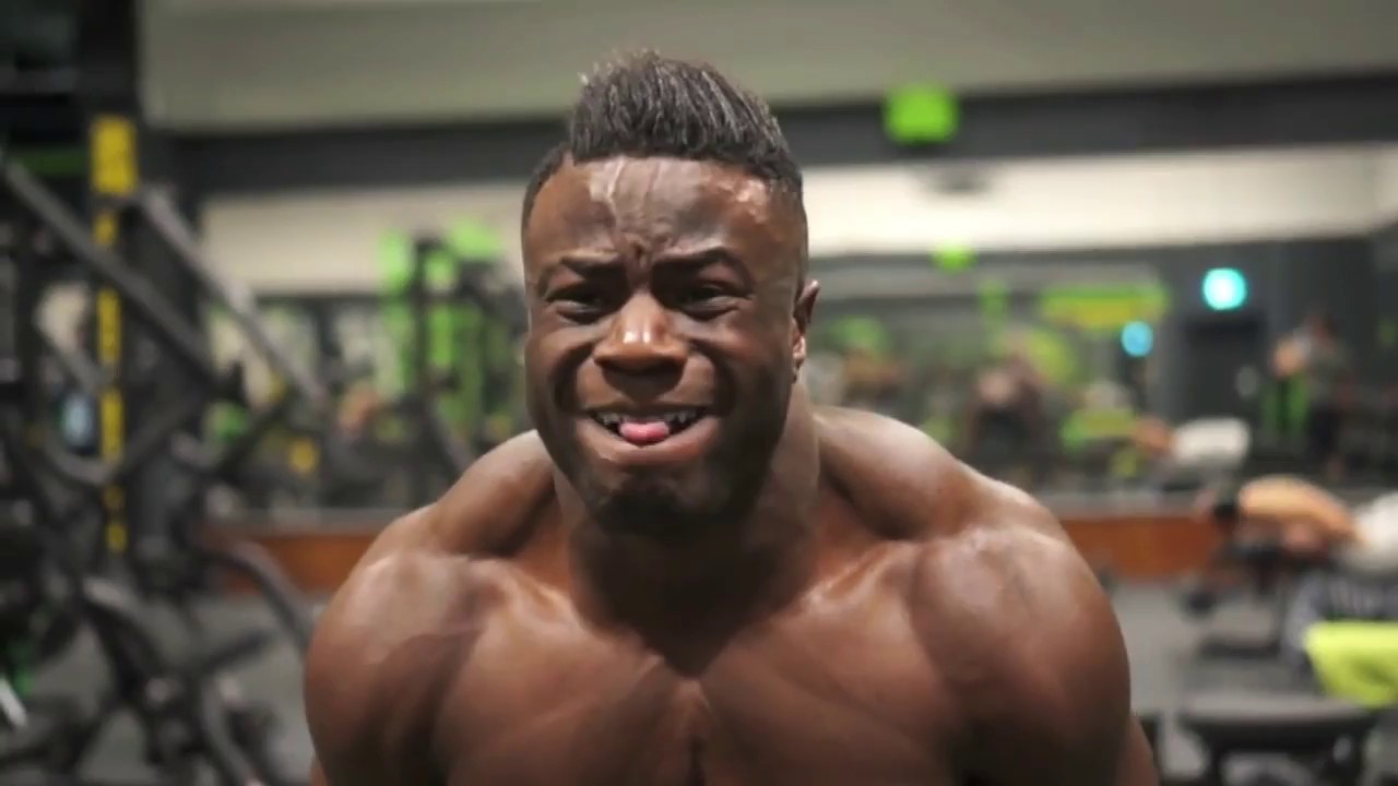 J'ANALYSE LE PHYSIQUE DE NATHAN MOZANGO - YouTube