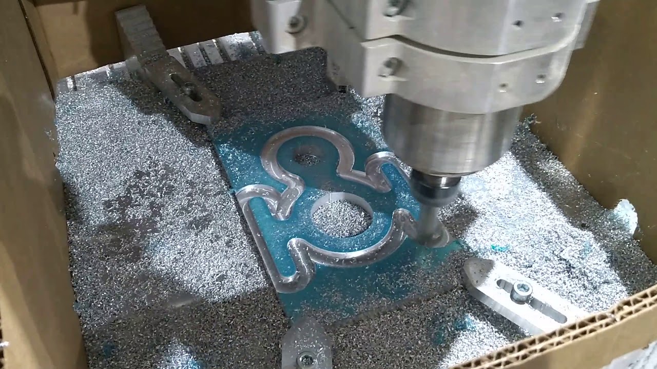 Vyroba hlinikoveho dielu CNC Router - YouTube