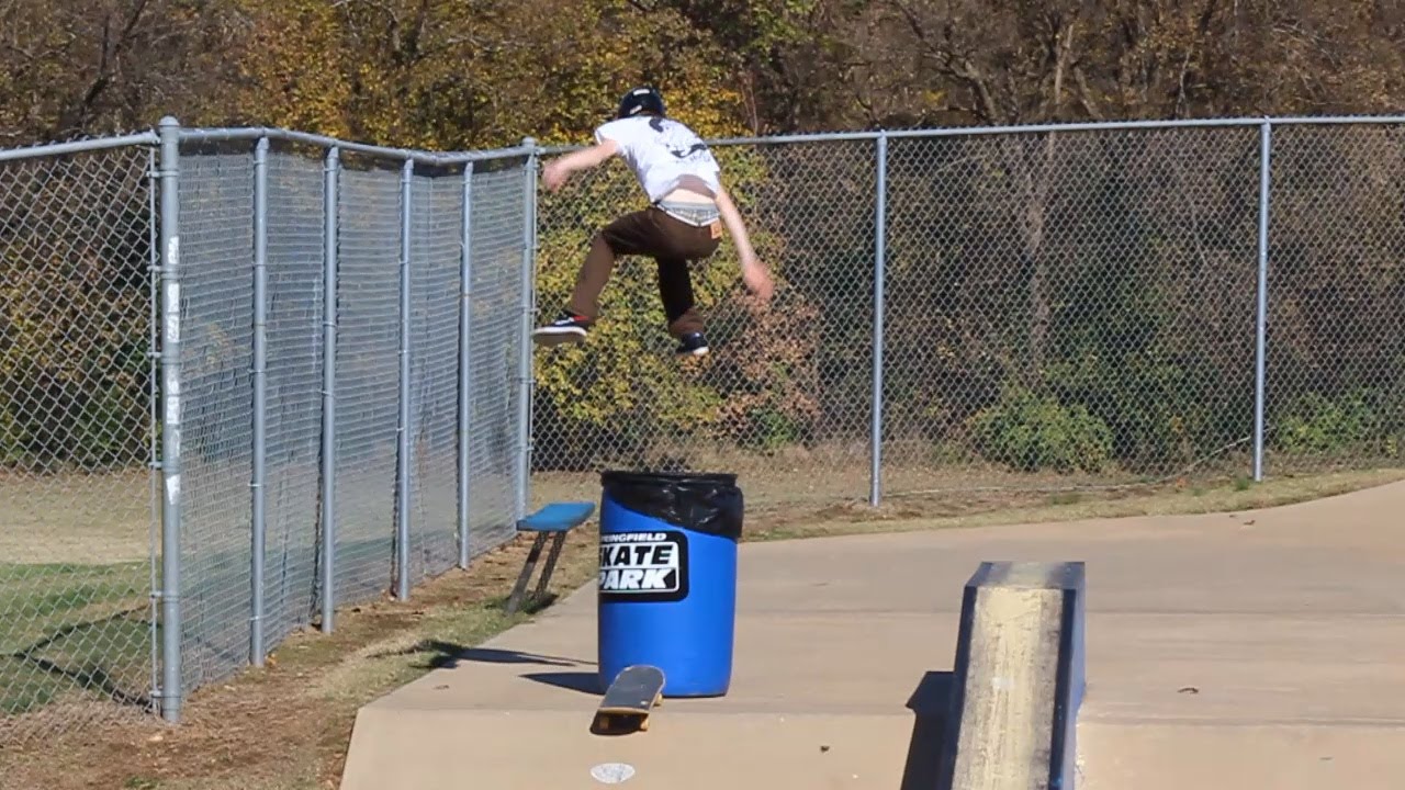 Barrel Jumping! - Extra Clips - YouTube