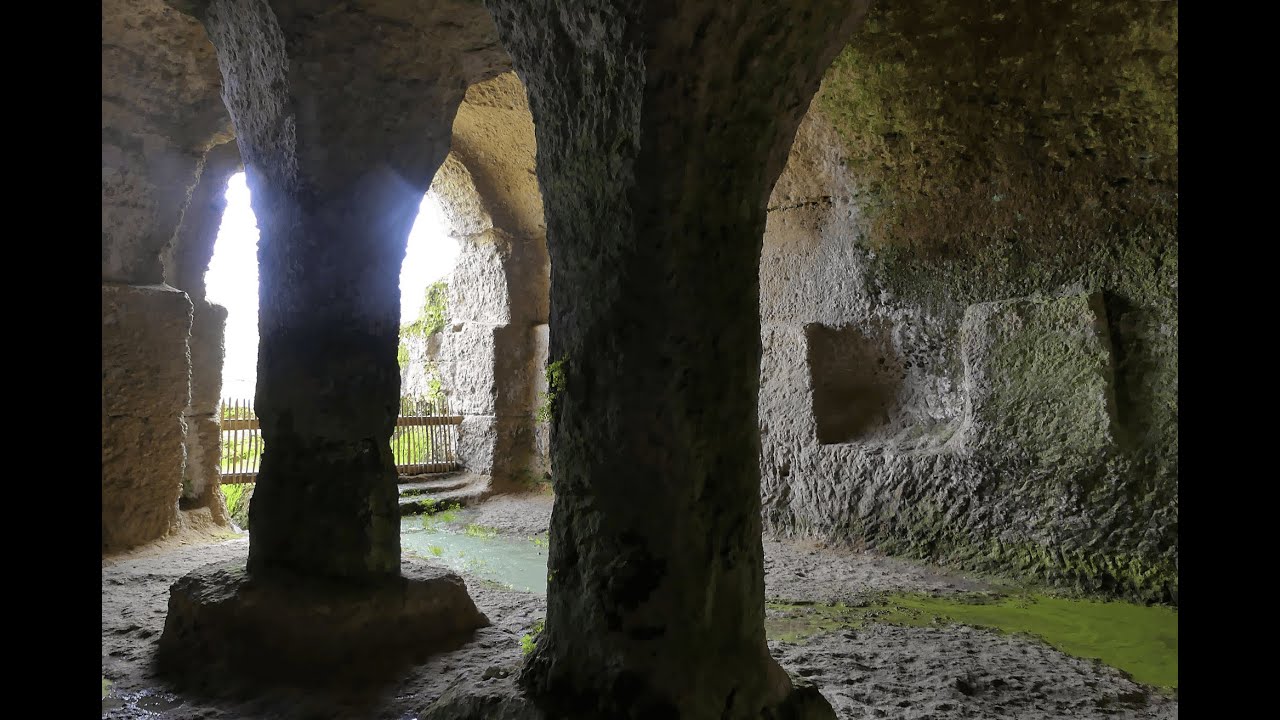 Eglise monolithe Gurat - YouTube