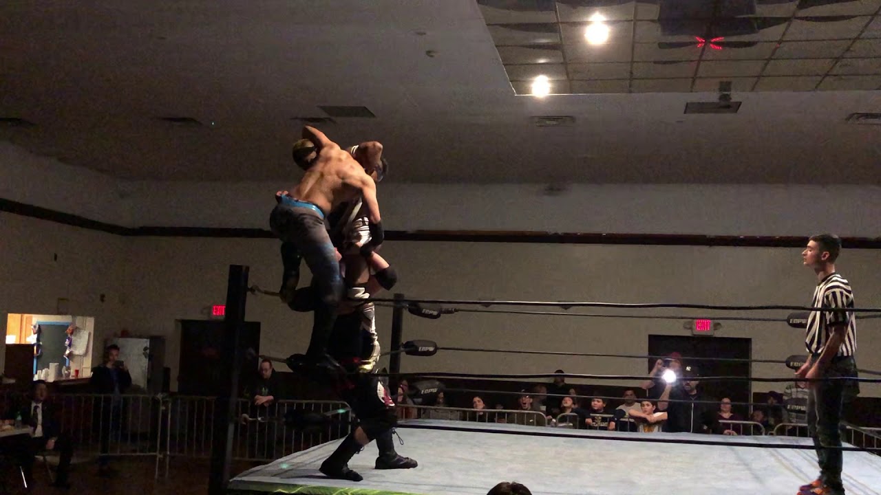 3 Way Dance John Tella vs Tony Rush vs Kenny Bengal - YouTube