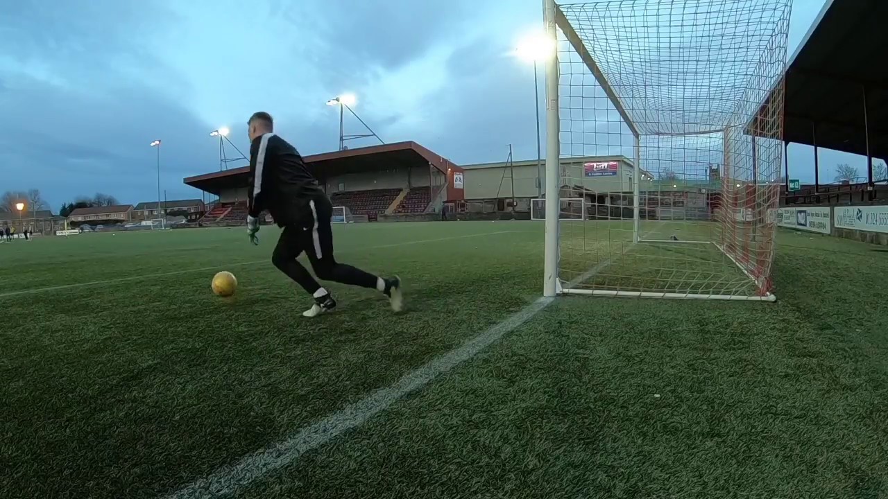 Stenhousemuir FC - GK Session - David Binnie - Dealing with Cross Balls ...